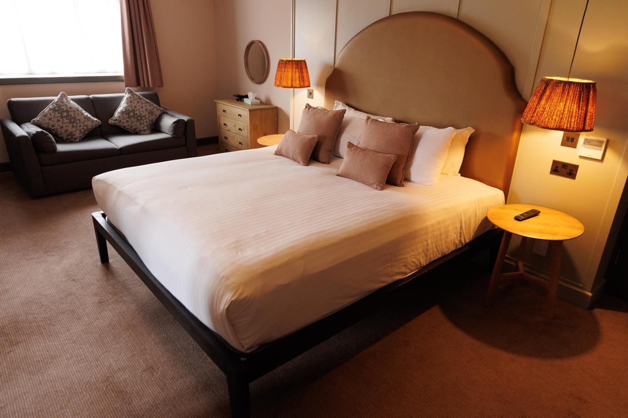 HOTEL STANTON HOUSE | ⋆⋆⋆ | SWINDON, UNITED KINGDOM | SEASON DEALS FROM £97